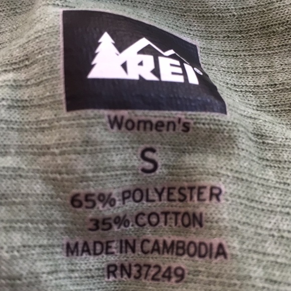 REI | Tops | Rei Ribbed Green Floral With Solid Sides And Back | Poshmark